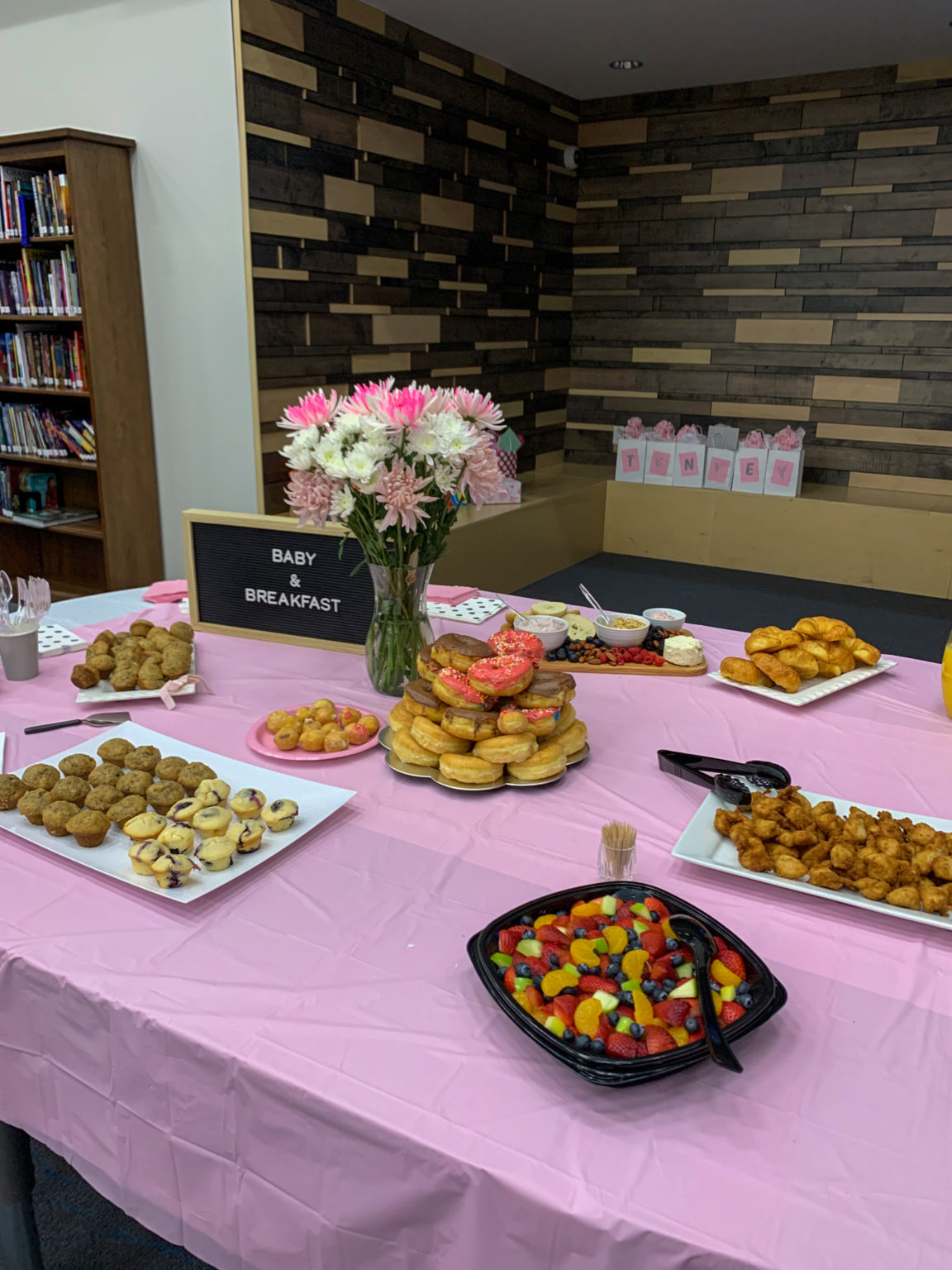 Cute and Modern Baby Shower Ideas for Work