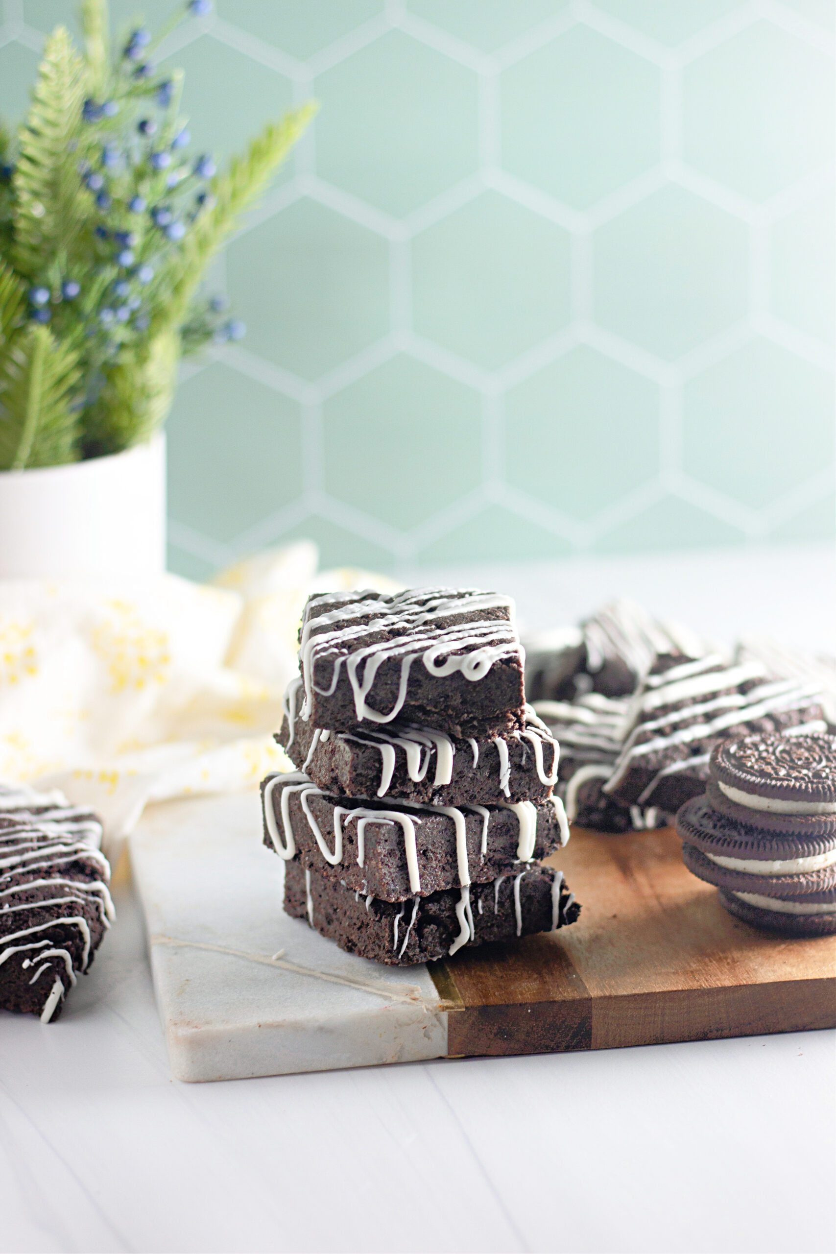 The Best No Bake White Chocolate Oreo Bar Recipe