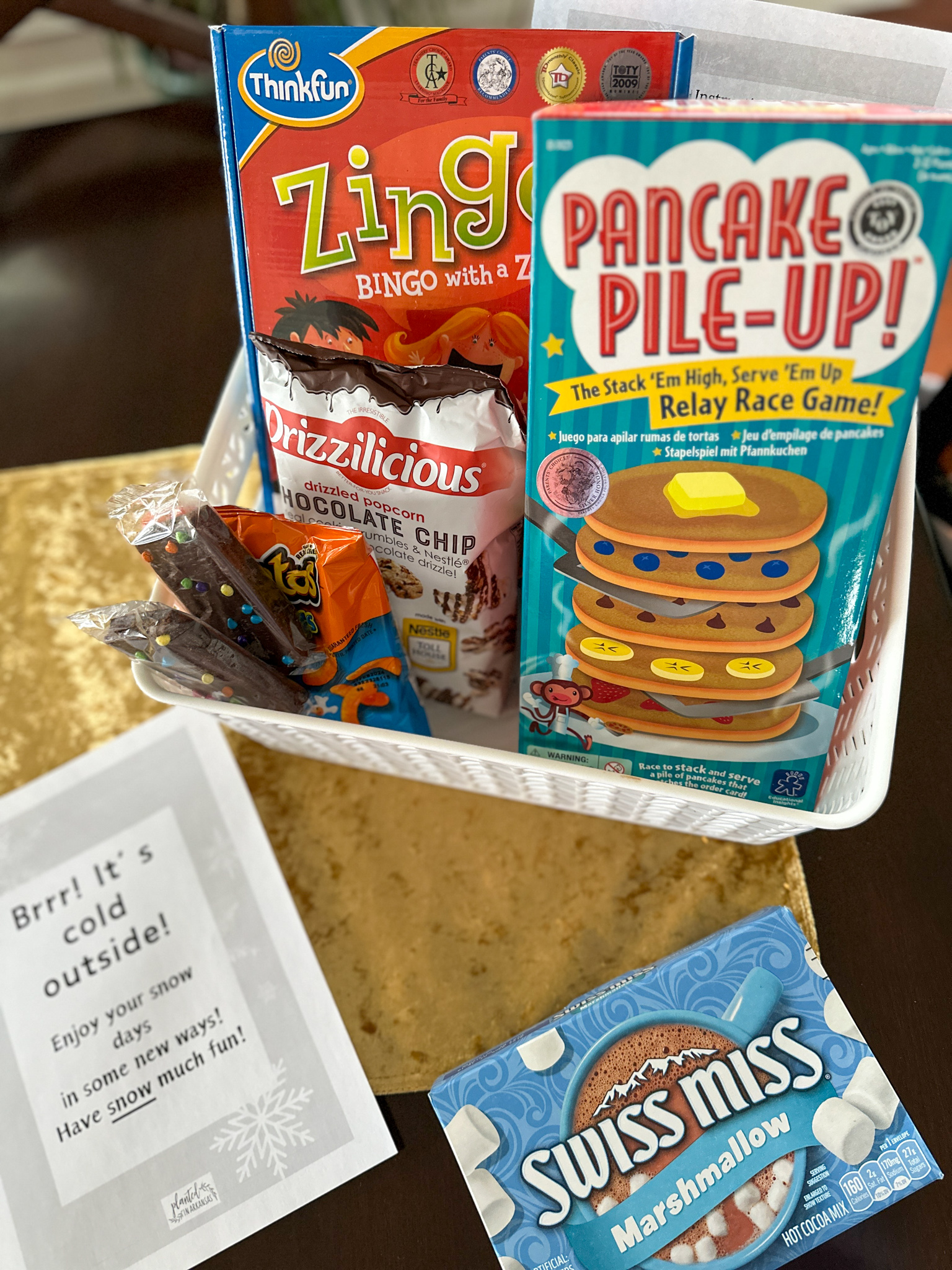 Make a Snow Box Gift for Neighbors (with Free Printables)